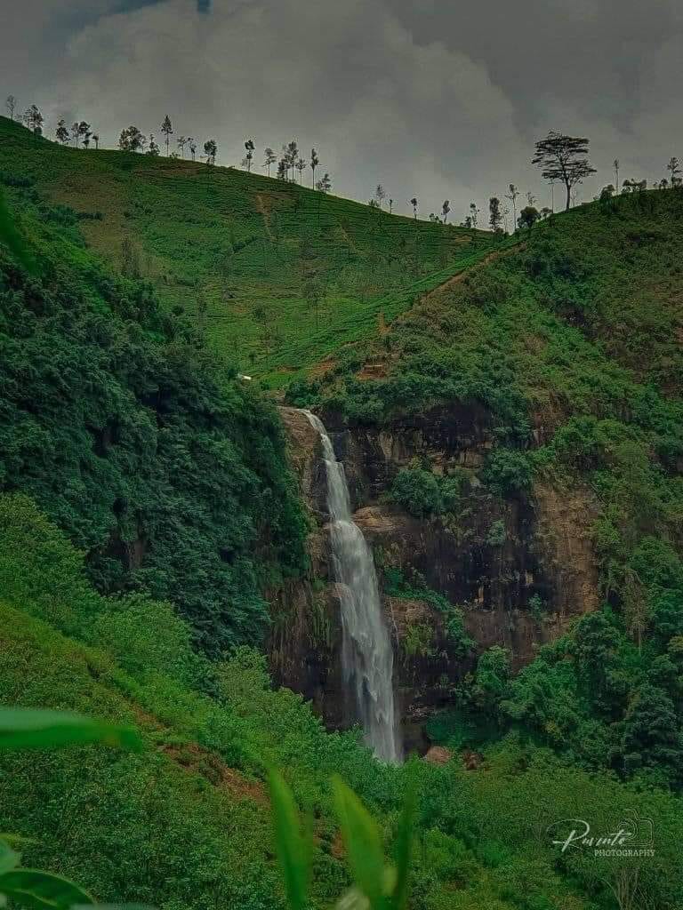 Discover The Hidden Beauty Of Gartmore Falls » Tour My Lanka - Travel Blog